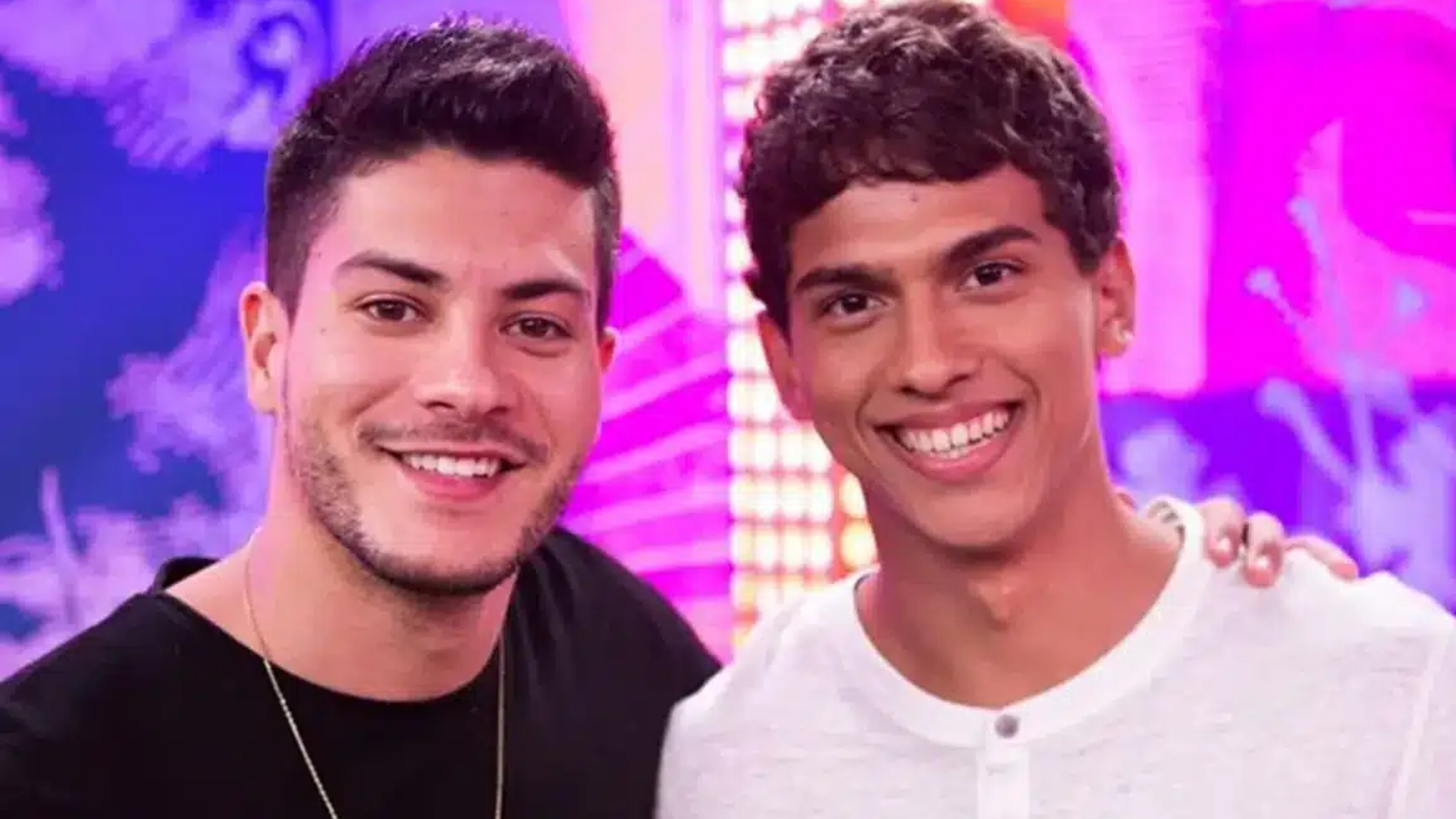 E a família? Irmão de Arthur Aguiar revela que passou necessidades ...