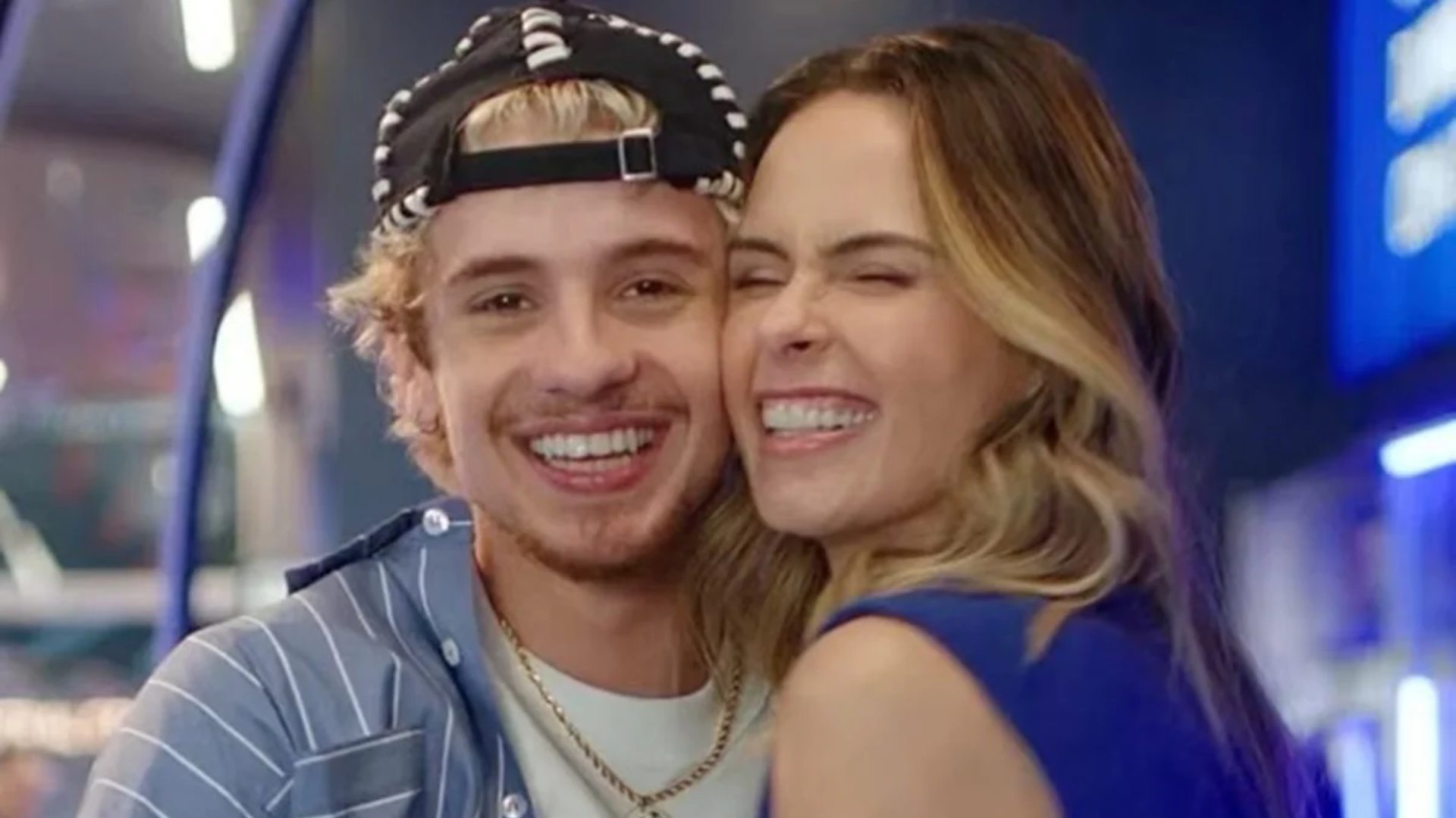 Ana Paula Renault se declara para Juliano Floss em seu aniversário: 'Mãe'